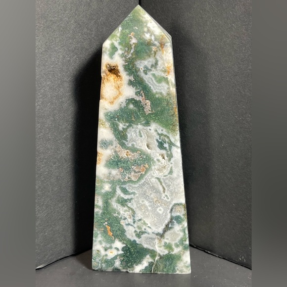 Design | Moss Tree Agate Tower Obelisk 172g | Poshmark